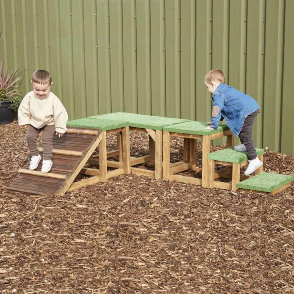 Grass Platform Trio (3Pk) | Educational Equipment Supplies