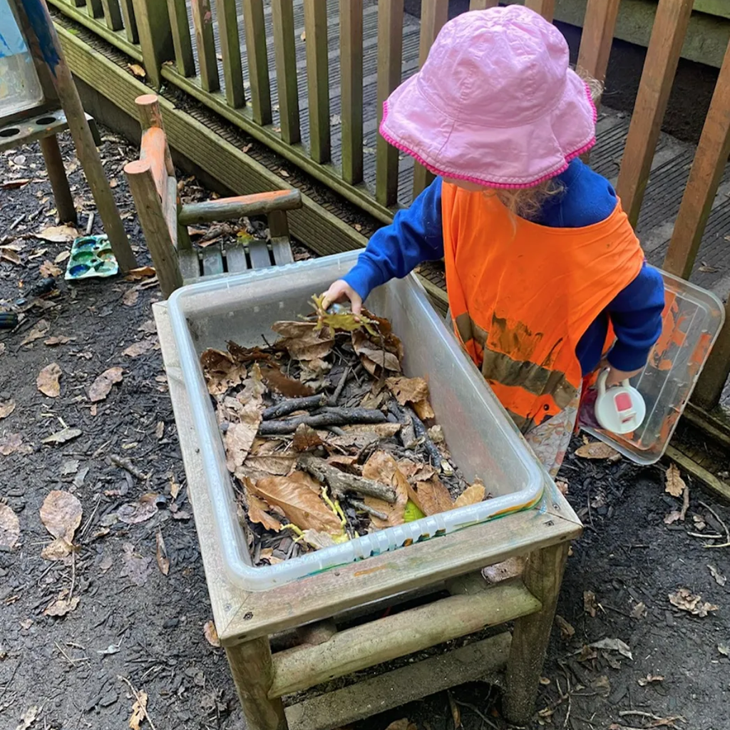 Sand & Water Tray Plus Shelf | Educational Equipment Supplies