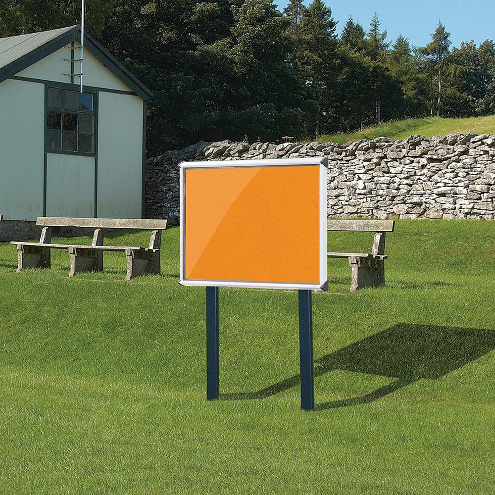 Shield Exterior Showcase / Noticeboard Aluminium Framed + Sunken Posts ...